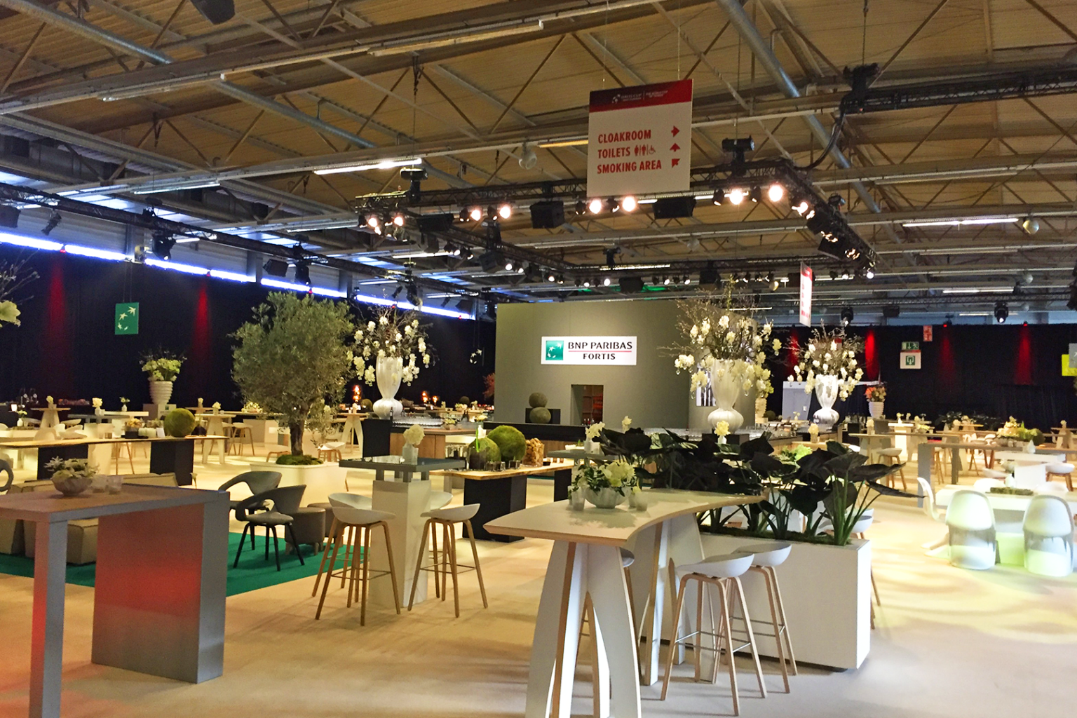 8 eventhallen ter beschikking - Flanders Expo