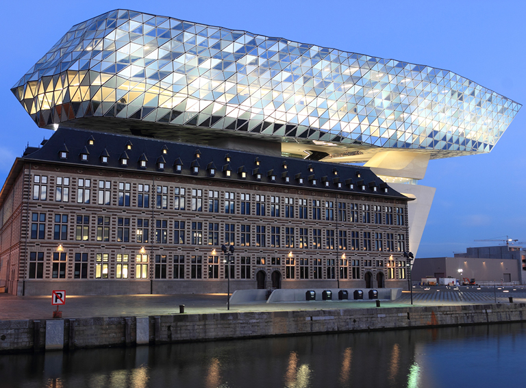 Iconic Buildings: Past, Present and Future. Antwerp, Brussels & Ghent