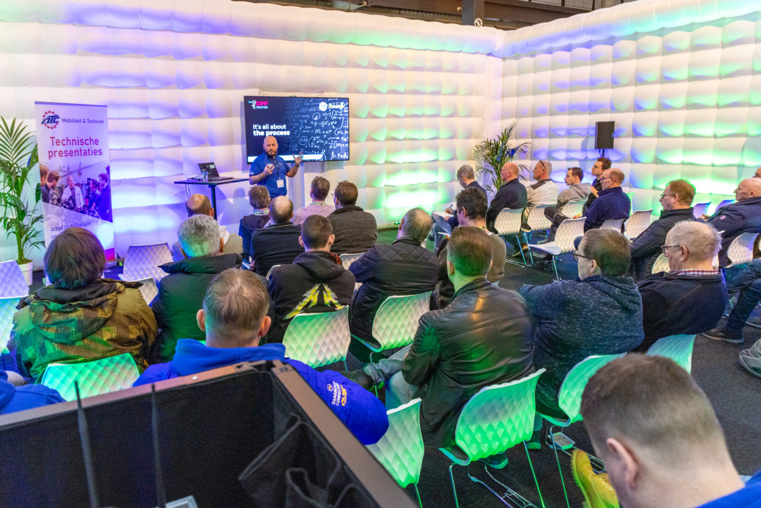 Auto Prof 2025 barst van innovaties, live-demo's en meer!