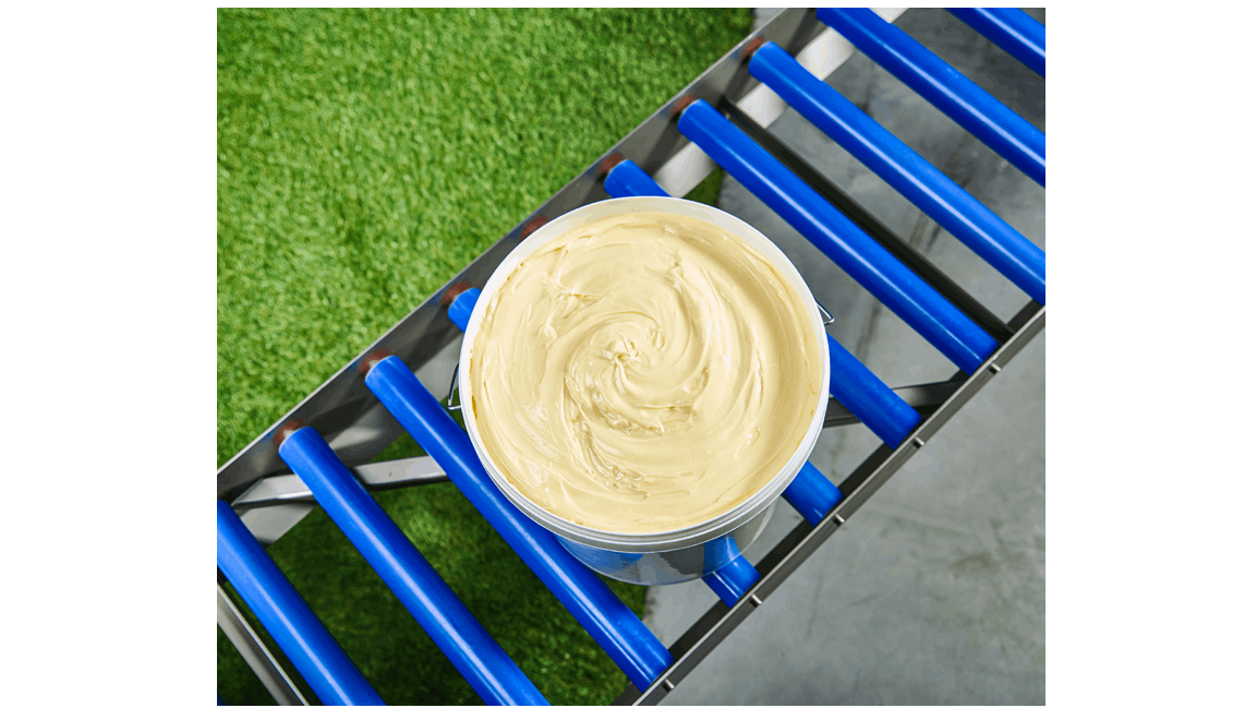 Packing oil and fats by machine – Empack NL