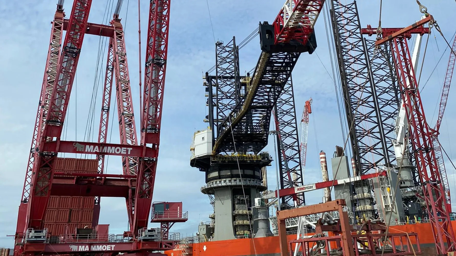 ENABL installs Tagline Master System on Mammoet's largest crane ...