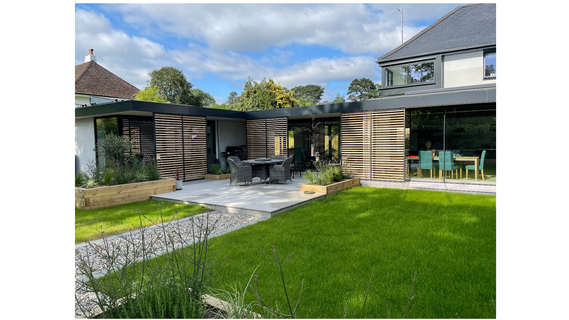 Verschuifbare louverpanelen – bouw&reno