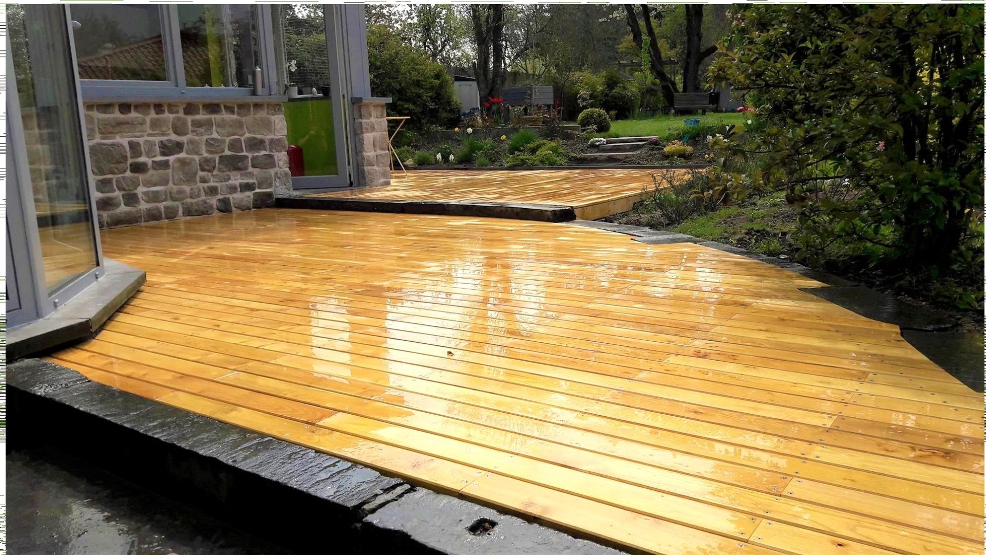 Terrasse en robinier – Bois et Habitat