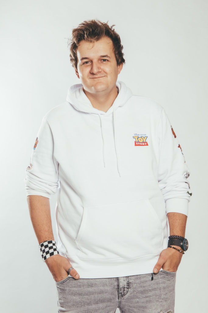 Main Stage Host: Bardo Ellens!