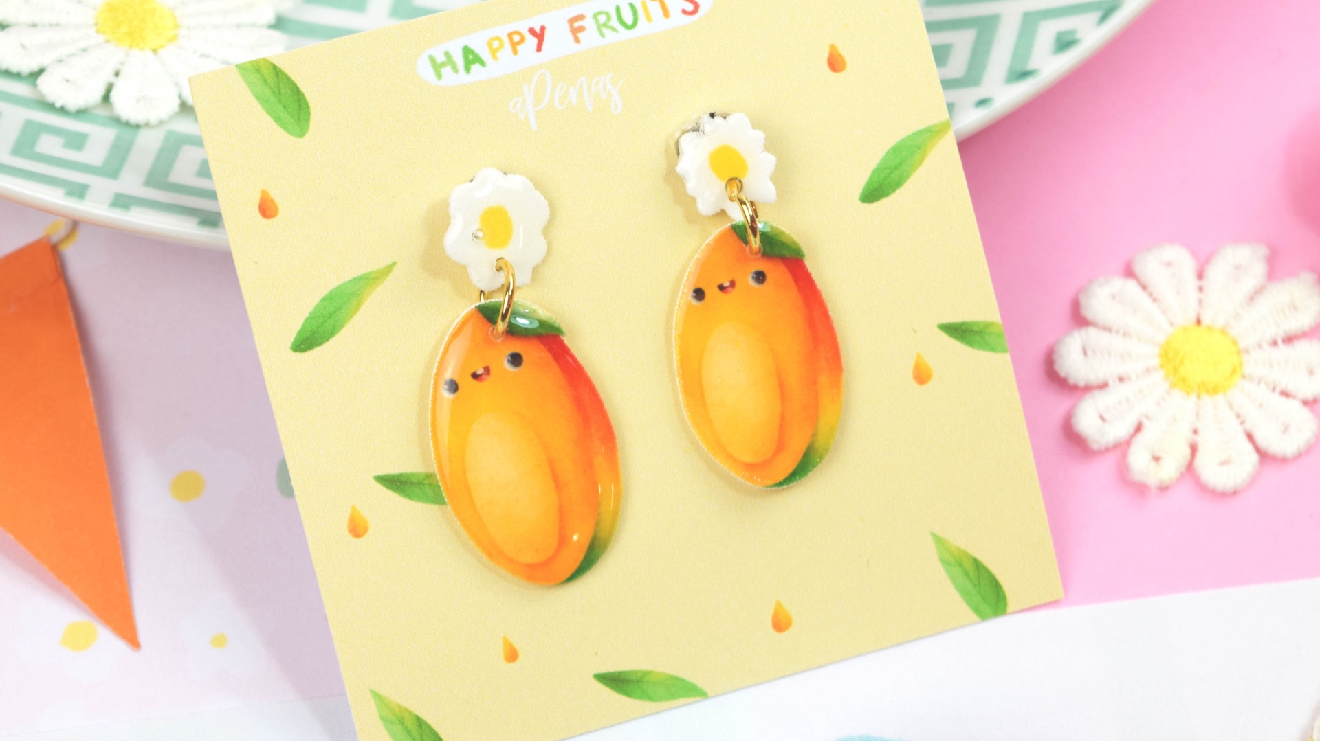 Happy mango earrings – Heroes Dutch Comic Con