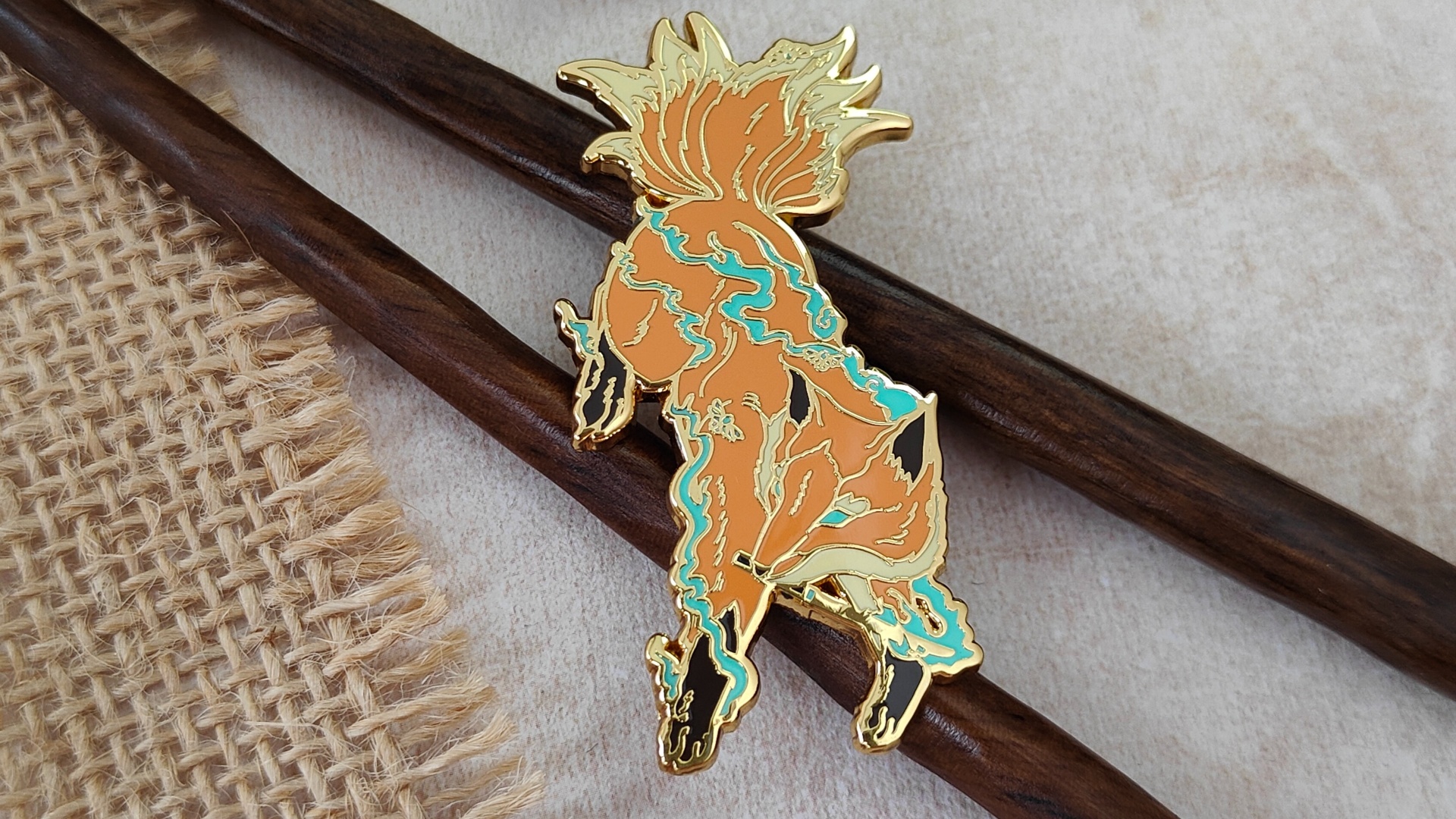 Nine Tails – Kitsune Fox – Glow in the dark – Heroes Dutch Comic Con