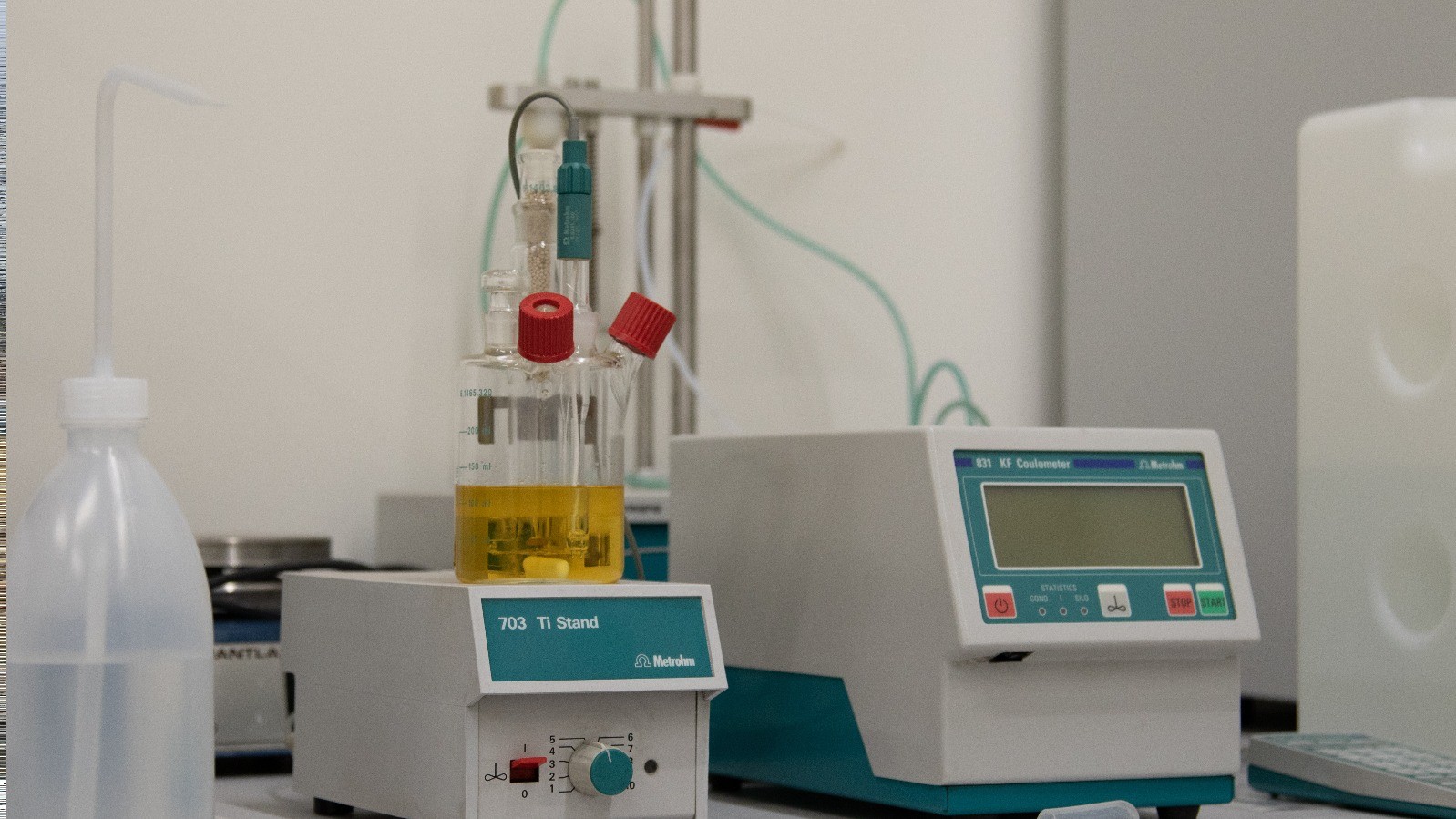 Transformer Oil Analysis in State-of-the-Art Lab – Industrie & Maintenance