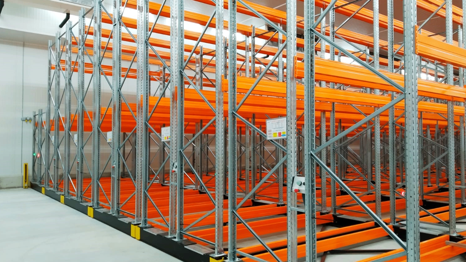 Mobile Pallet Racking – Transport & Logistics