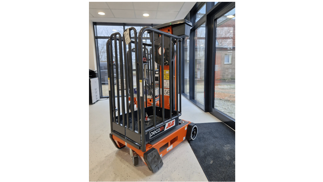 Aerialplatform JLG PecoLift – FMB Messe EN