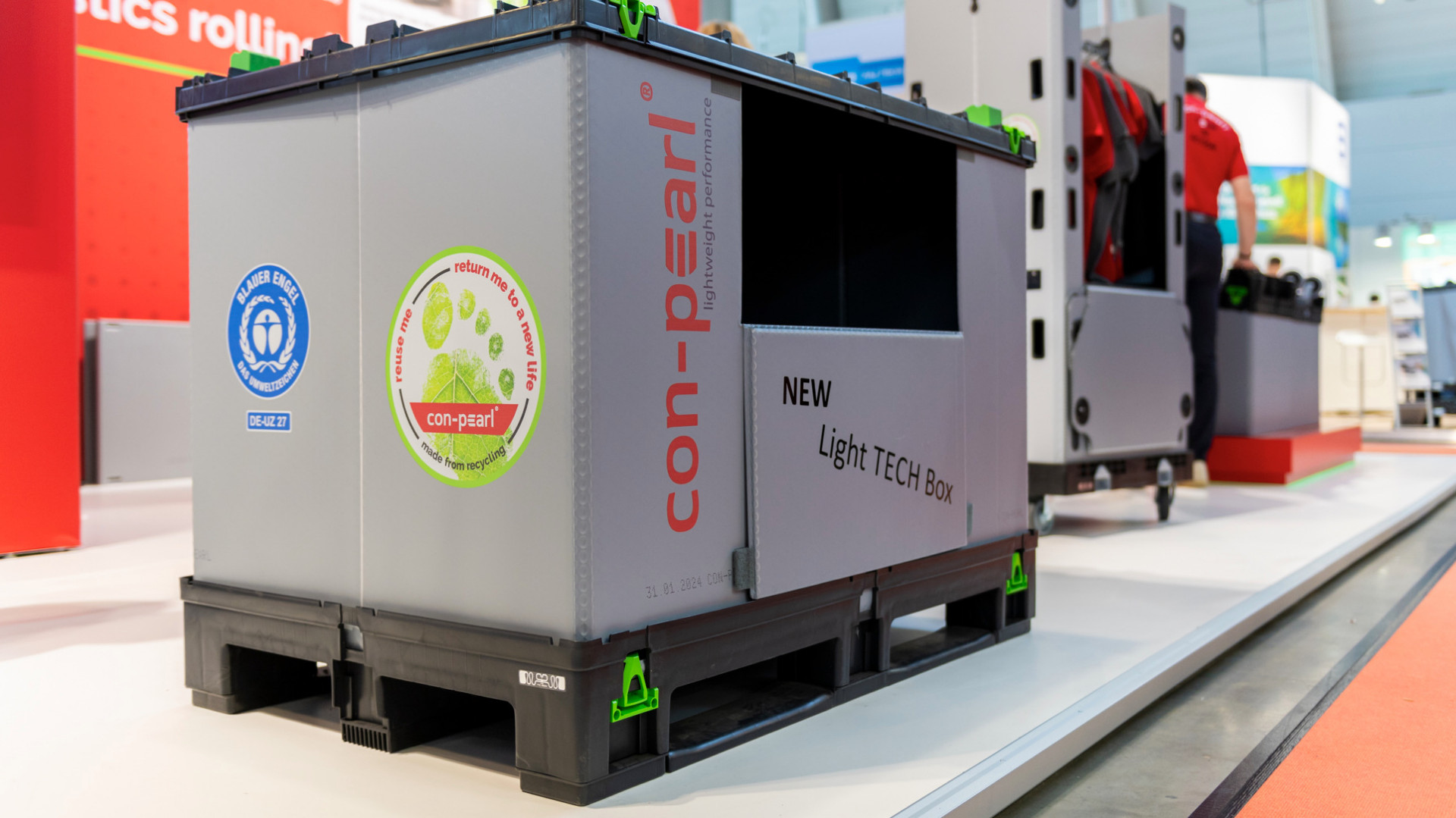 Light Tech Box II – EMPACK Messe DE