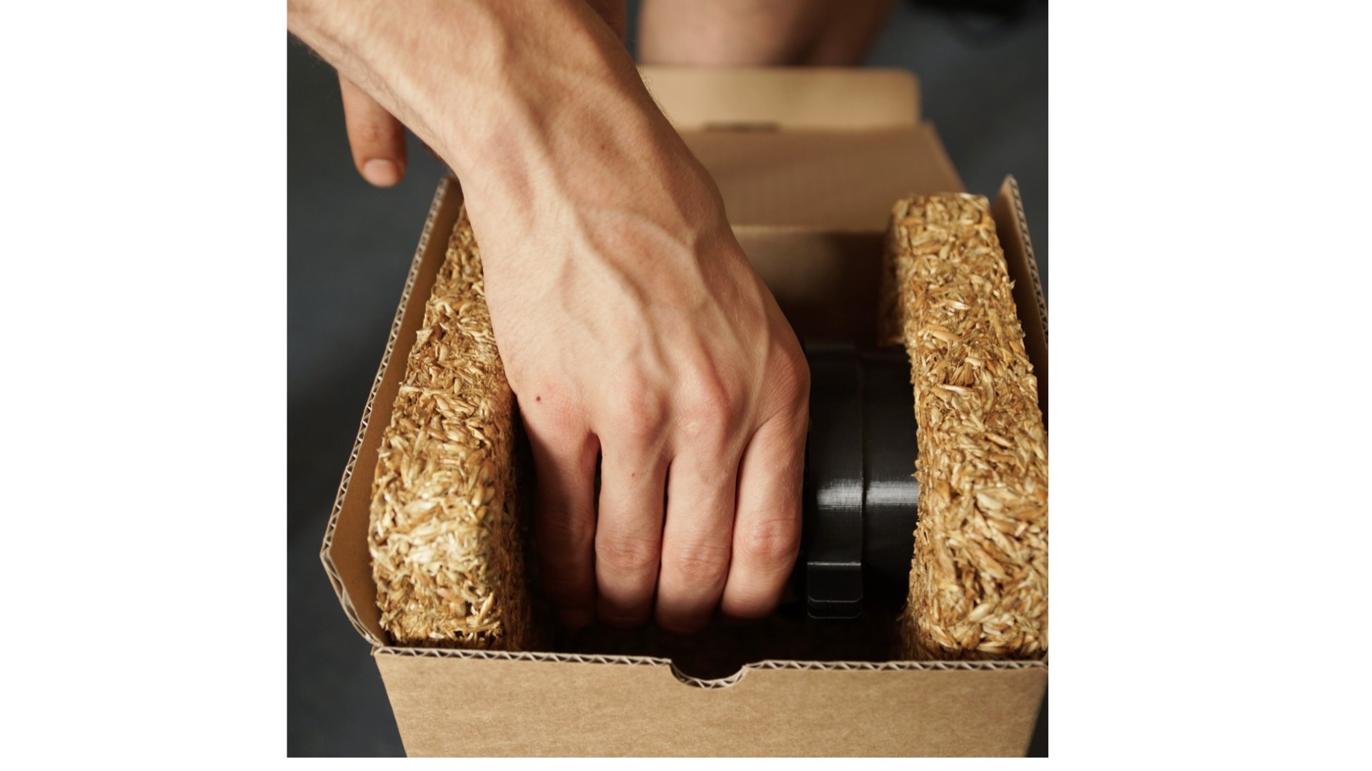 Customised packaging solutions – EMPACK Messe DE