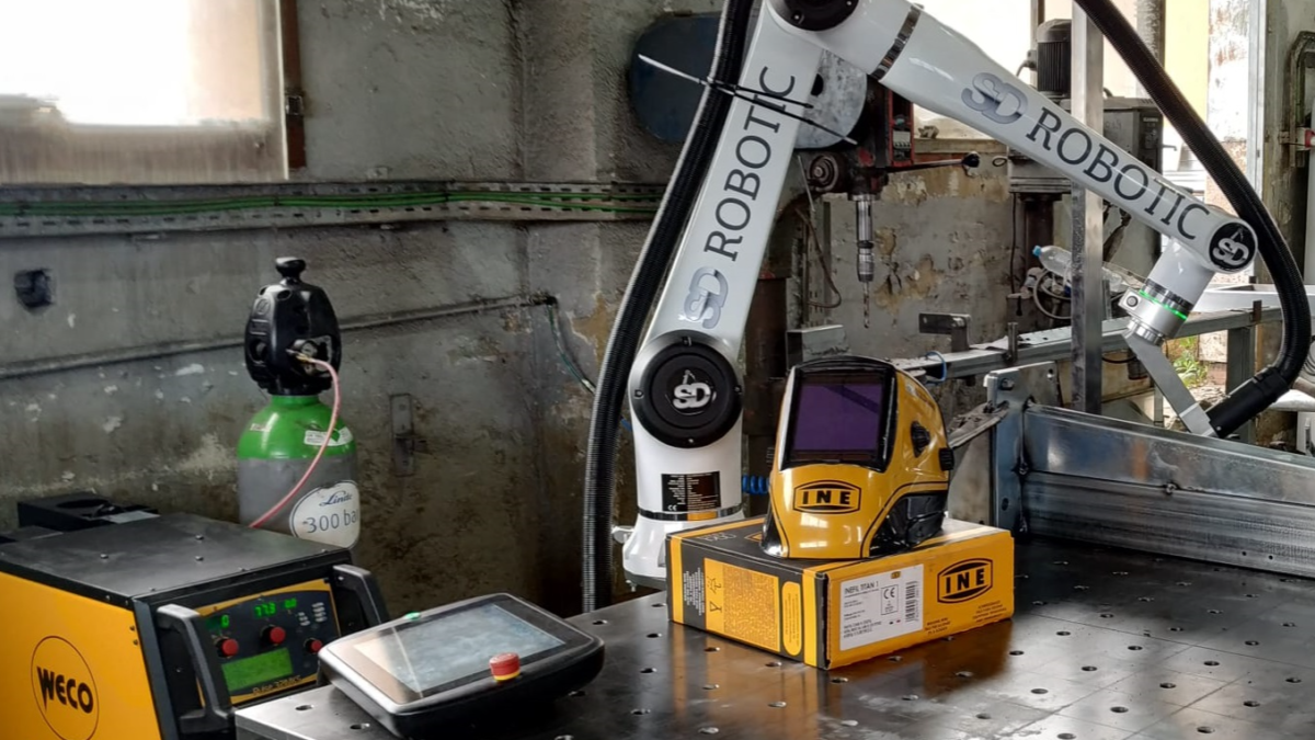 SOLDAMAN INCORPORA A SU GAMA EL ROBOT COLABORATIVO SD | Advanced ...