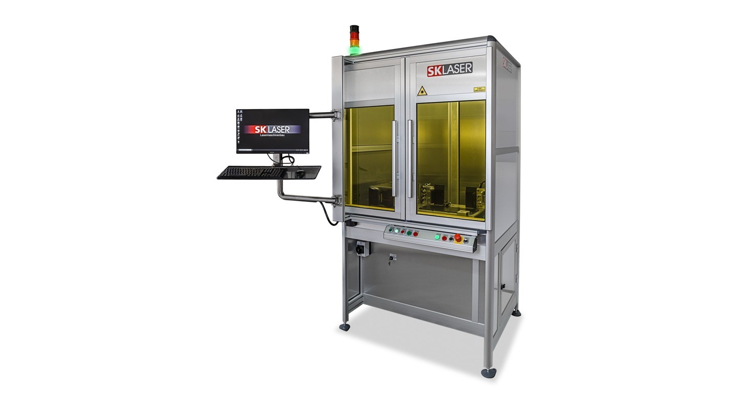 SK LASER Workstation mit KEYENCE LASER 1 – All About Automation Düsseldorf