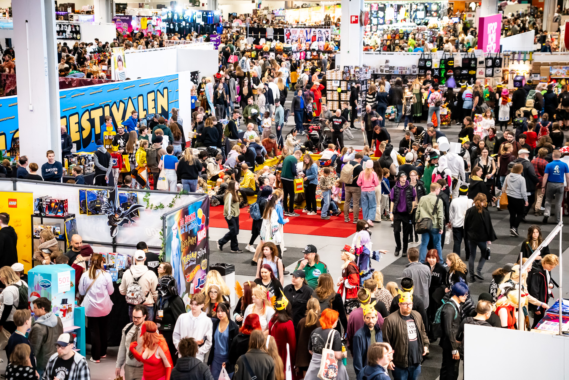 How do I become an exhibitor at Comic Con Denmark