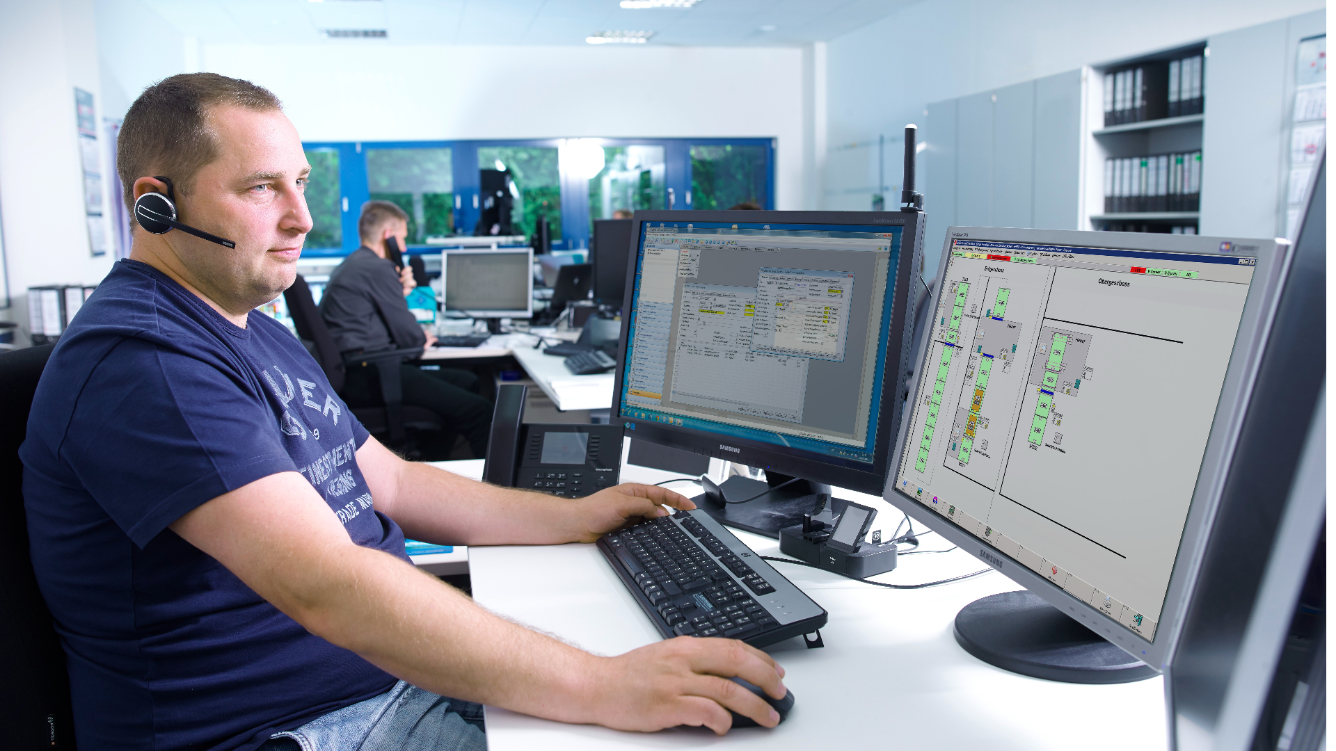 Customer Service – EMPACK Messe DE