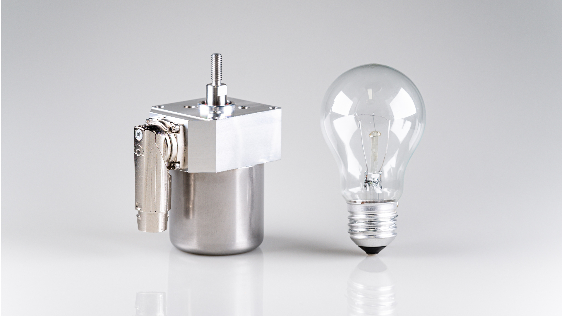 Electrical linear actuator liteECO® BASE series – EMPACK Messe DE