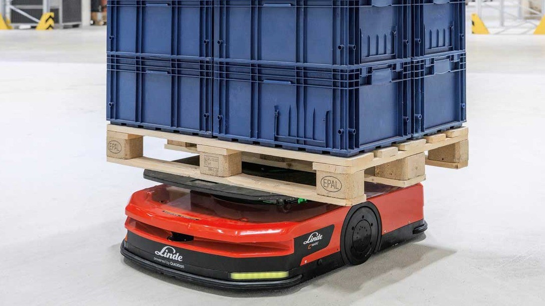 C-MATIC – Autonomous Mobile Robot (AMR) – EMPACK Messe DE