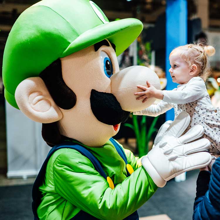 Luigi-cosplayer-child-cute-Heroes-Comic-Con-2023 – Heroes Comic Con Belgium