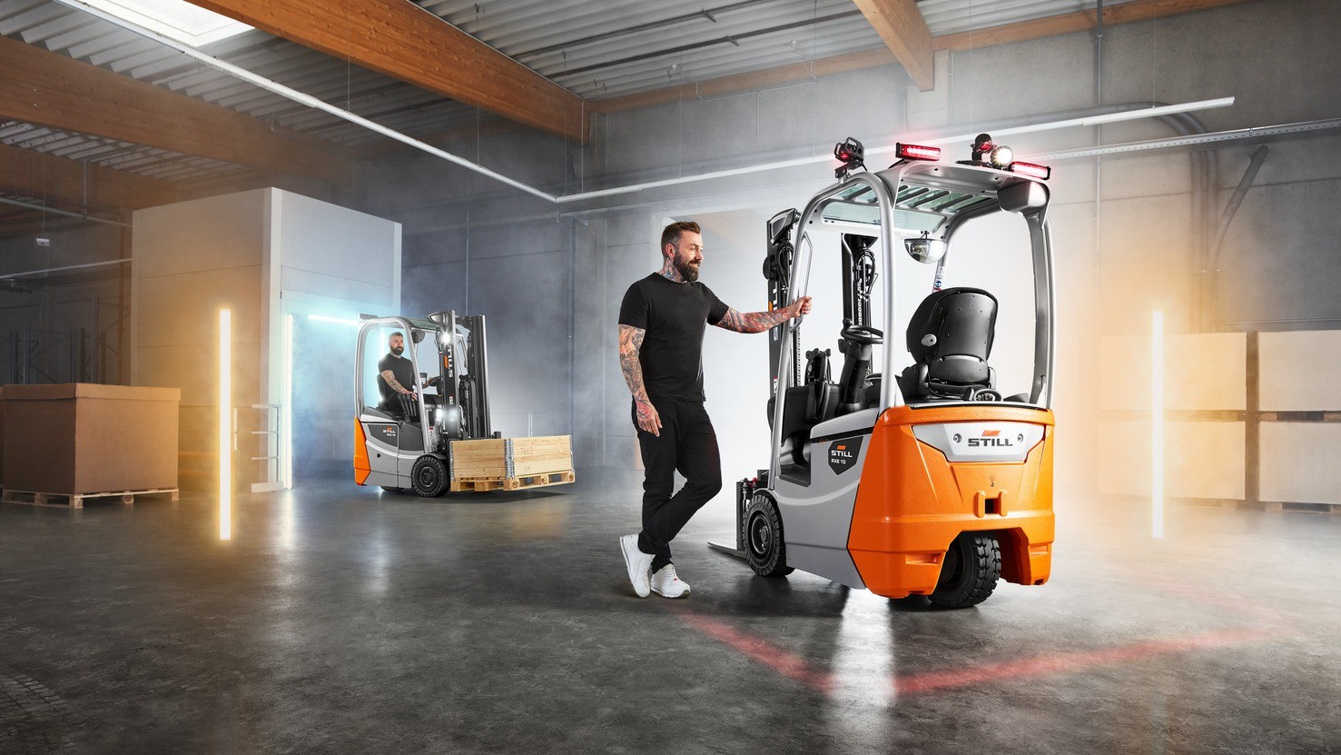 Chariot élévateur électrique RXE 10 – 16C – Logistics & Distribution